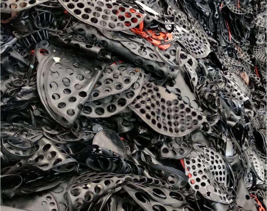 Gomma vulcanizzata: come avviene il processo di vulcanizzazione pneumatici - Valli